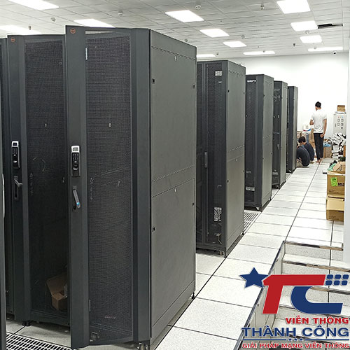 Thi công hàn cáp quang server khu vực toàn miền Bắc